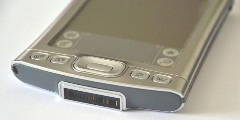 Southwest issues new Palm Pilots to all staff in massive IT upgrade project